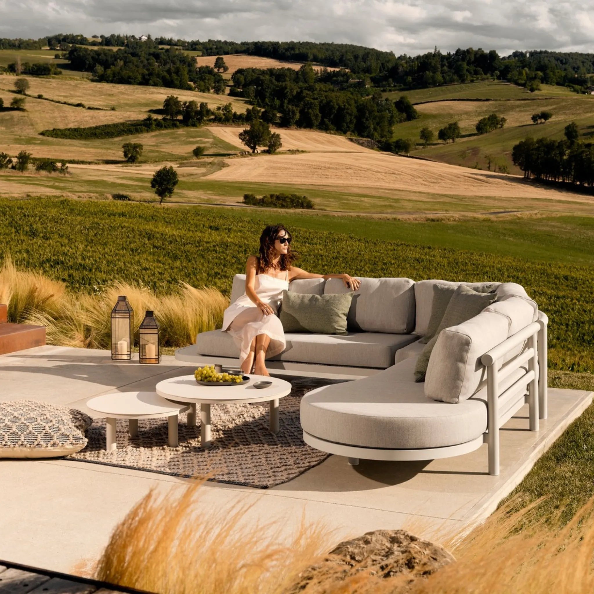 Designer Furniture Store for Home, Office & Garden – Milola.ch